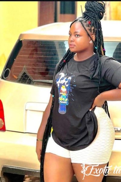 Picha za Uchi Tanzania – Kuma Live, Video na Magroup Moto